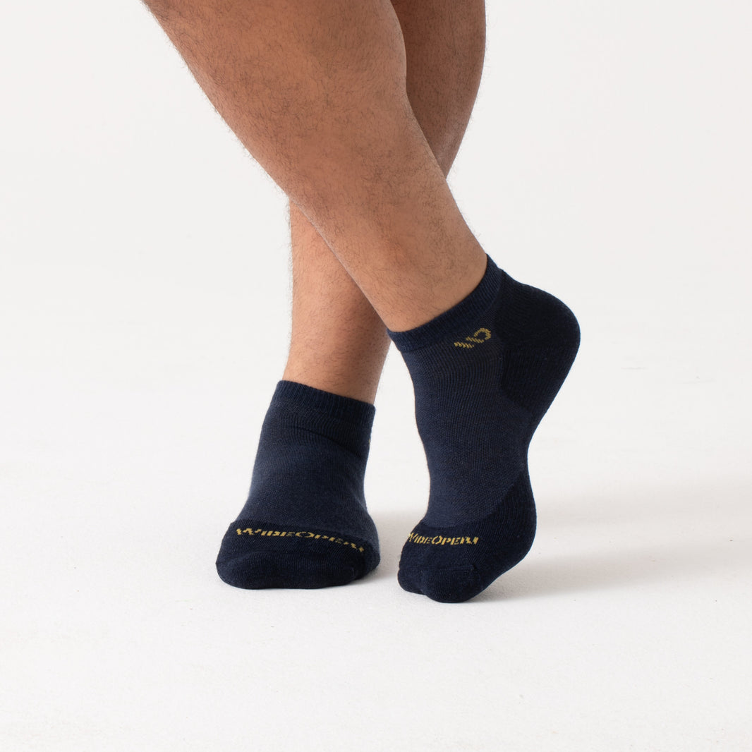 Men's Wide Socks | Stretch Up to 4E Width – Wide Open