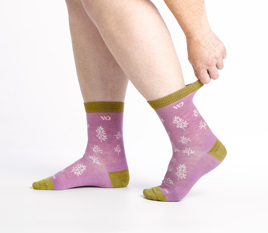 Women's Foliage Micro Crew Socks – Wide Open